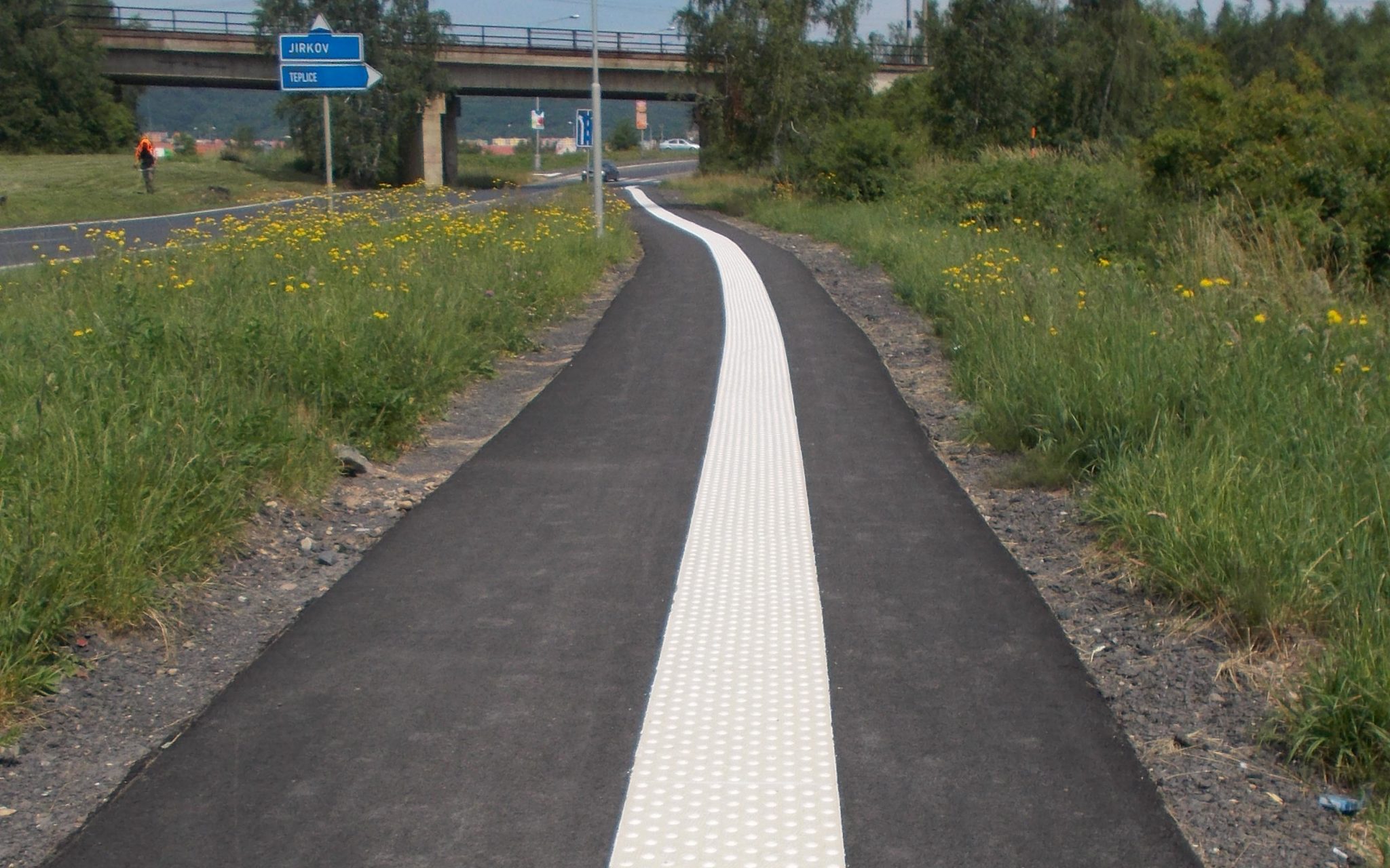 Cycleway tactile paving ME-20-TSB - Handi-friendly
